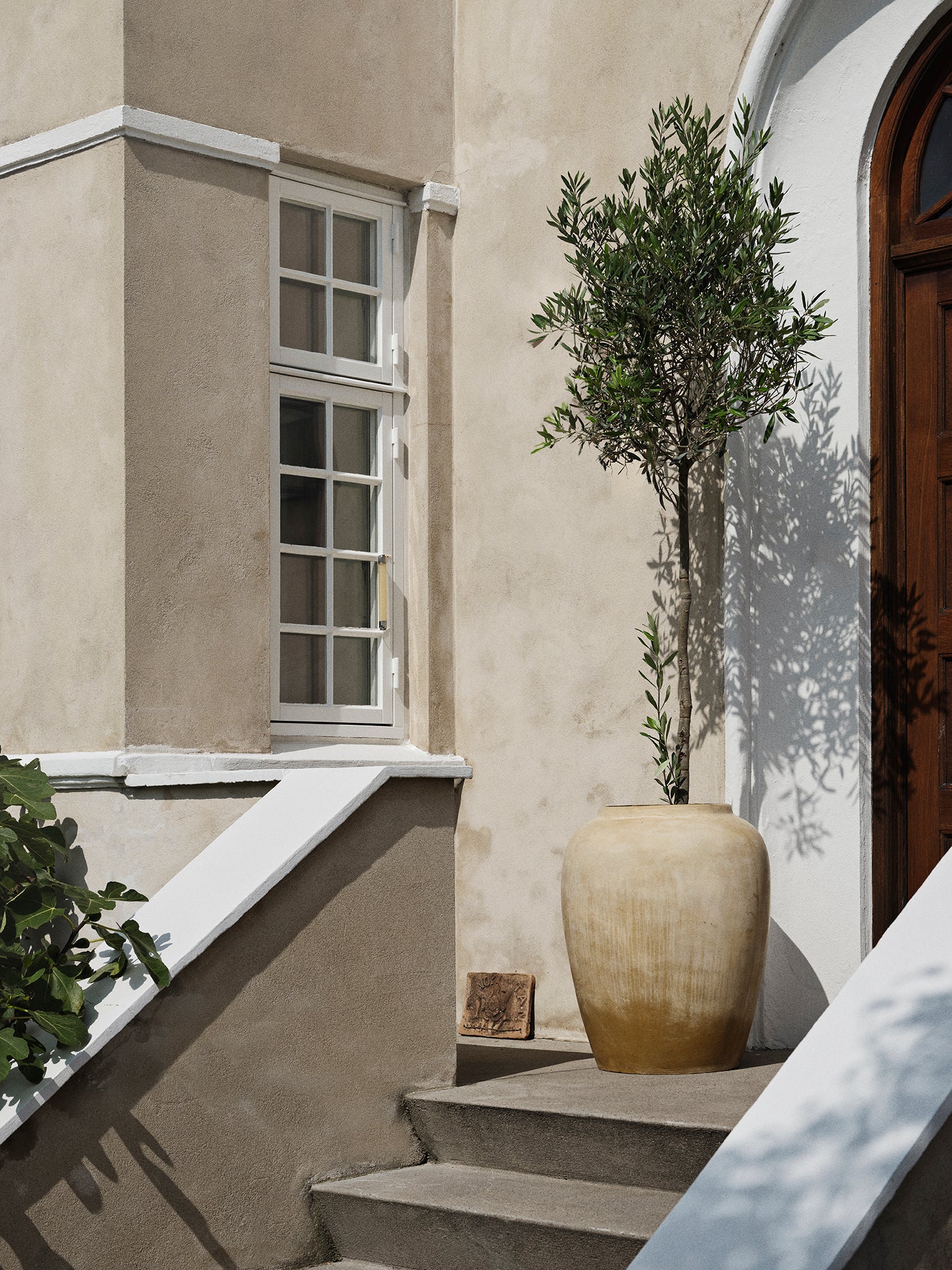 BROSTE Flowerpot Ray Floor Pot - Antique Beige - Maytime