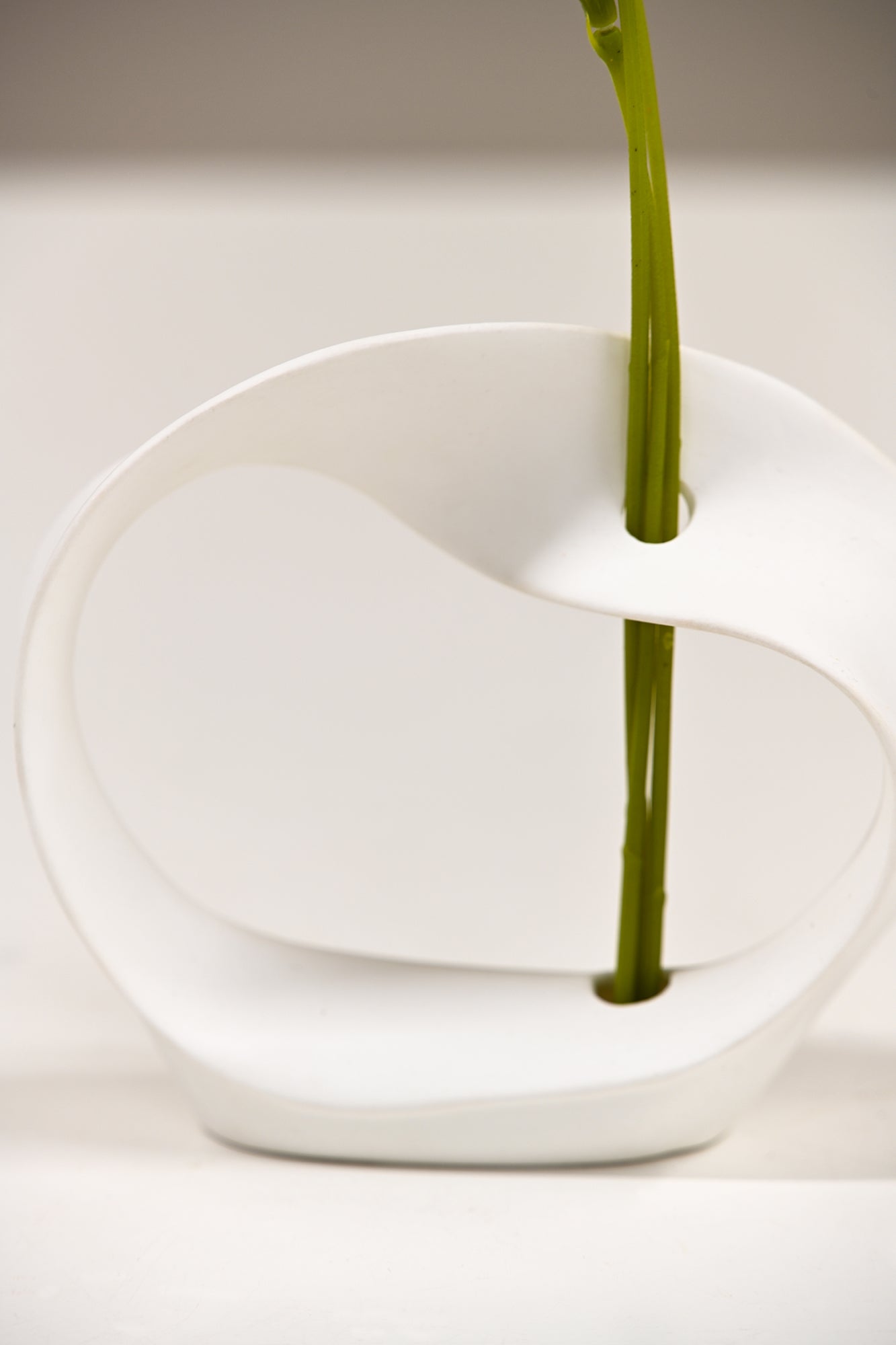 Twisted Ribbon Bud Vase - Maytime