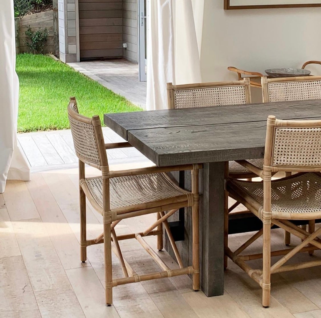 PURE Berlin Dining Table 2.2 - Silverback (4pcs) - Maytime