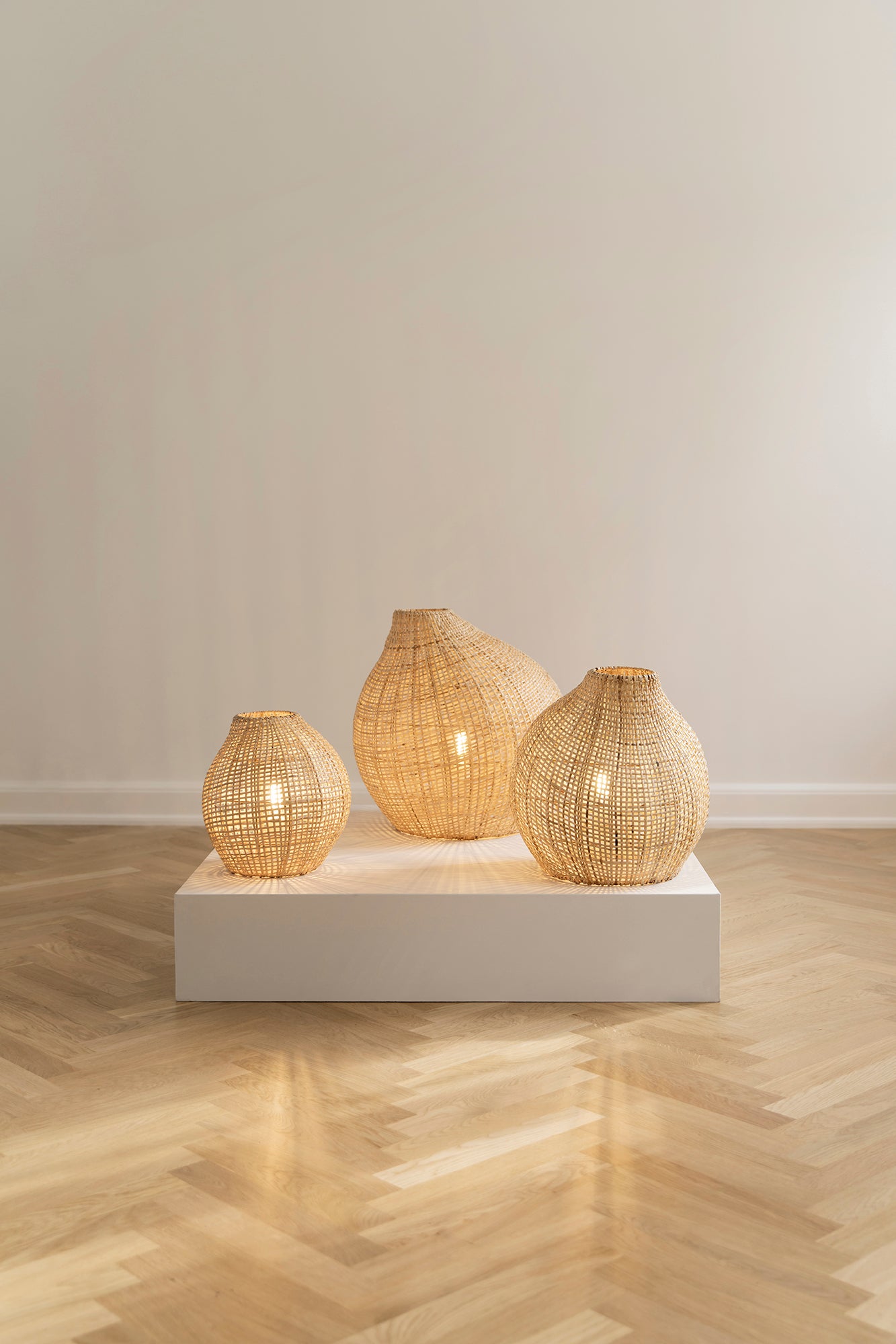 SIKA Lighting Figura Table/Floor Lamp Small - Natural - Maytime